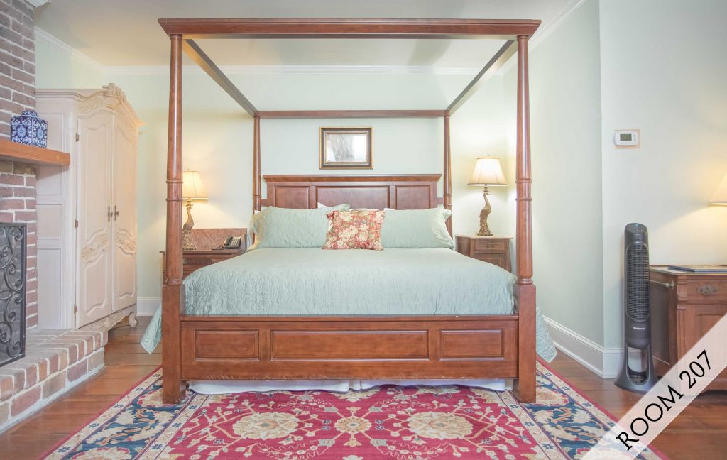 Room 207 – 17Hundred90 Inn & Restaurant